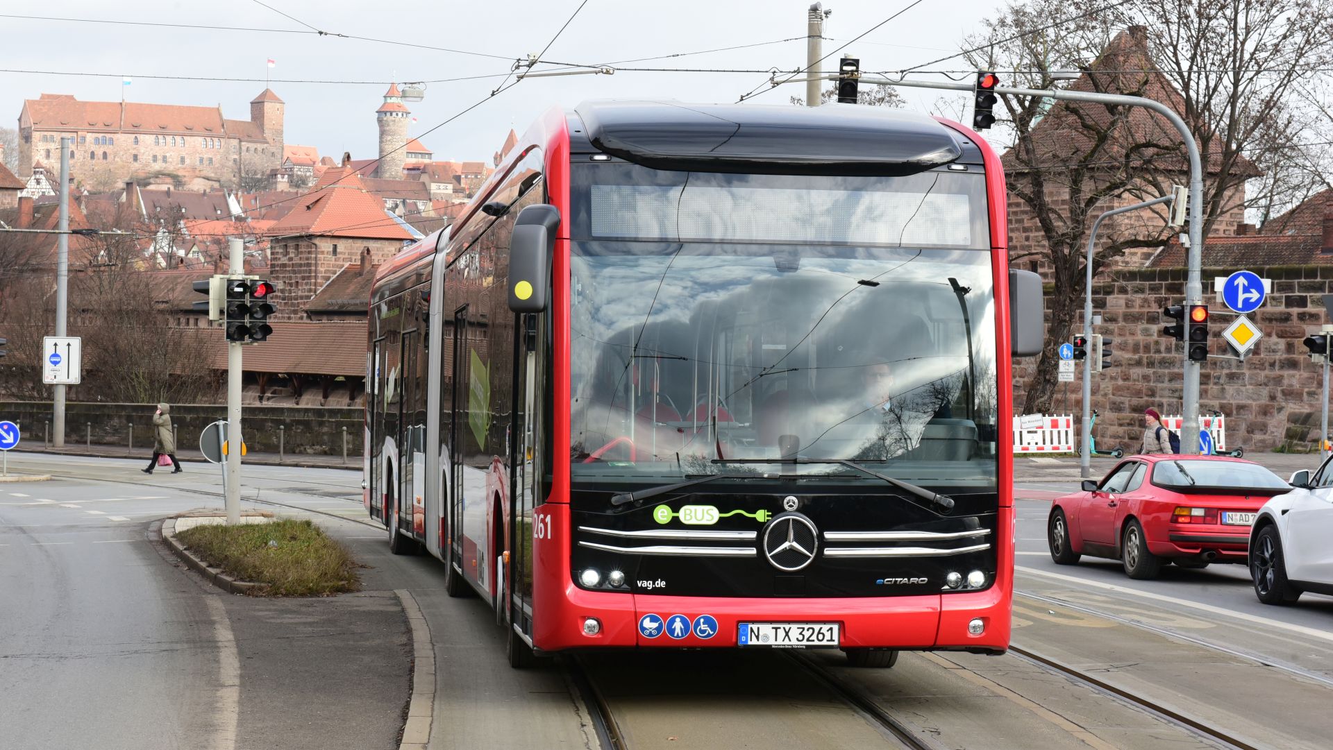 Unsere ersten neuen eBusse sind im Netz unterwegs